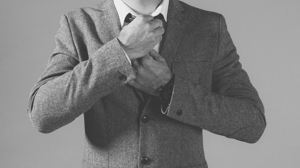 A Simple Guide to Suit Button Rules for Men | Berle